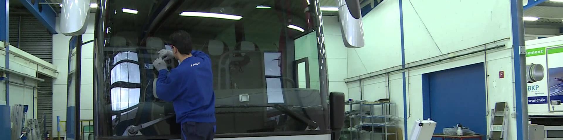 Sostituzione parabrezza - HGV OFFICINE